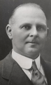 Centenary of ANZAC - Children supporting the war effort